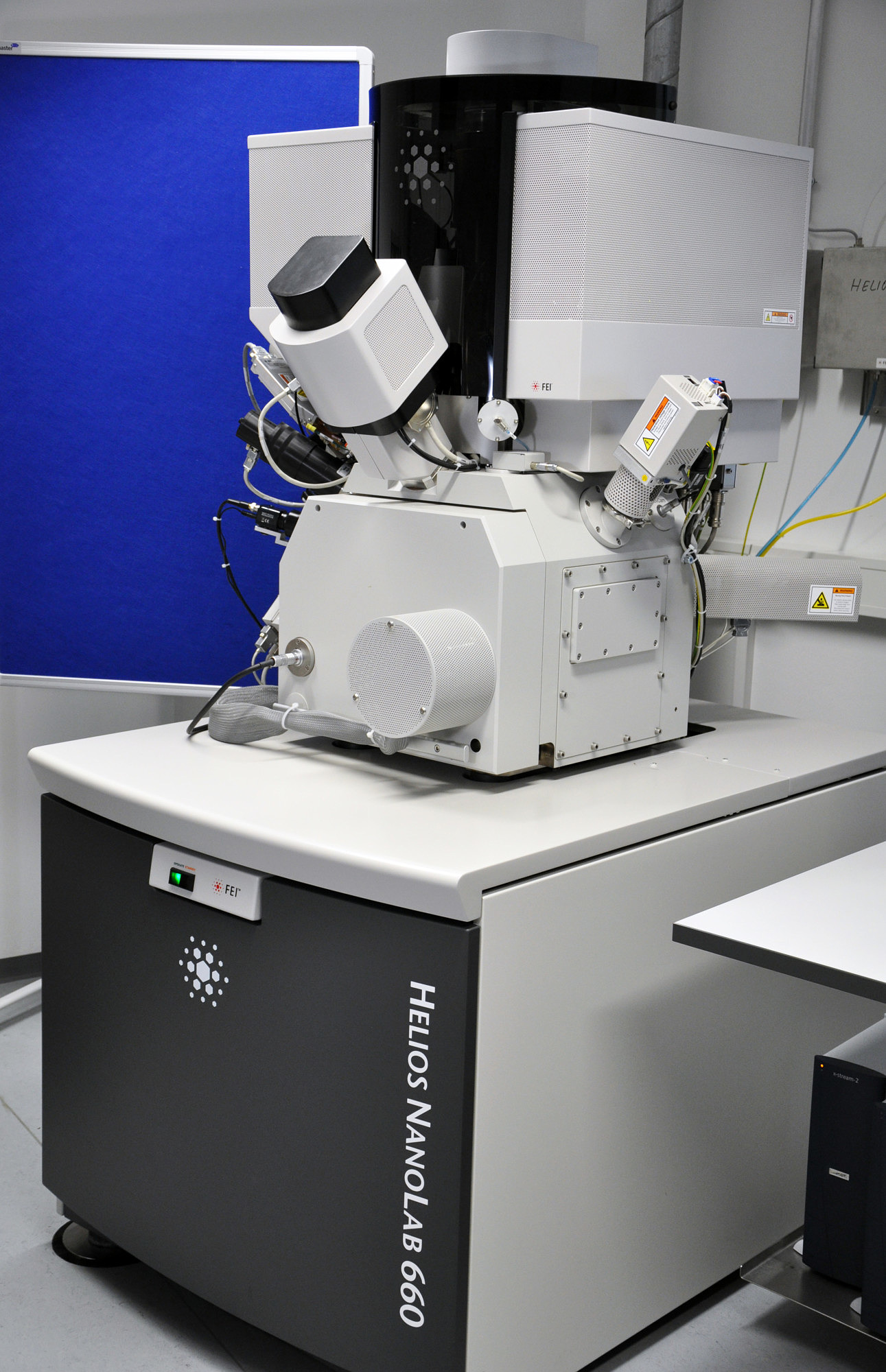 Electron Microscopy - Center for Nanoanalysis and Electron Microscopy